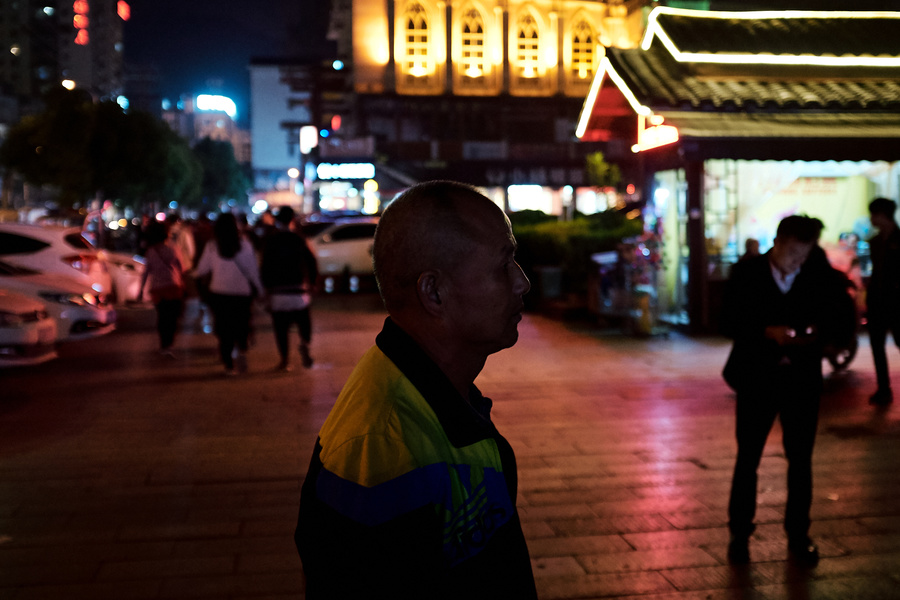 Dan Ross - Commercial and Advertising Photographer / Director - London